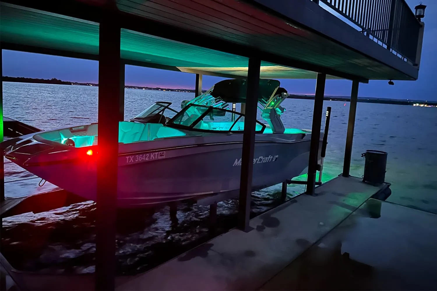8K Hydraulic Boat Lift | Paradise Dock & Lift